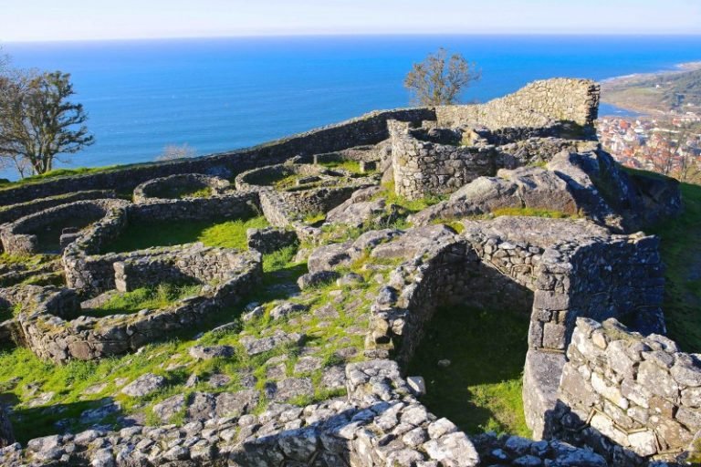Visitar o Monte de Santa Tecla: guia com o que ver, como ir, horários